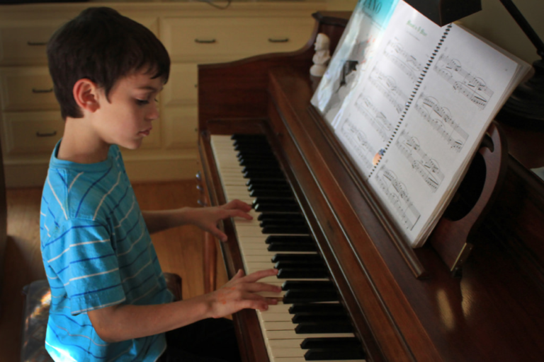 9 Essential Tips to Help You Maintain Good Piano Posture